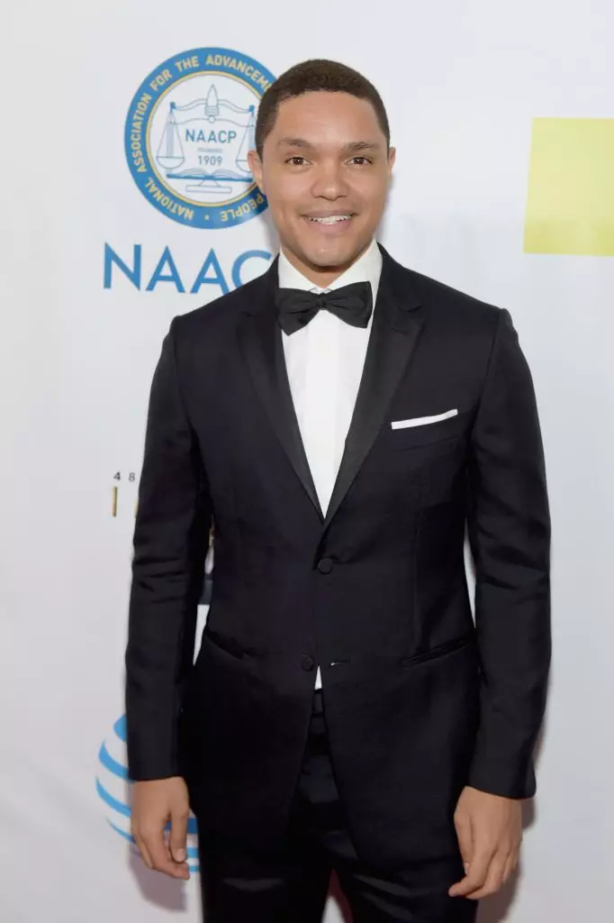 48 වැනි NAACP රූප සම්මාන උළෙලේදී Trevor Noah