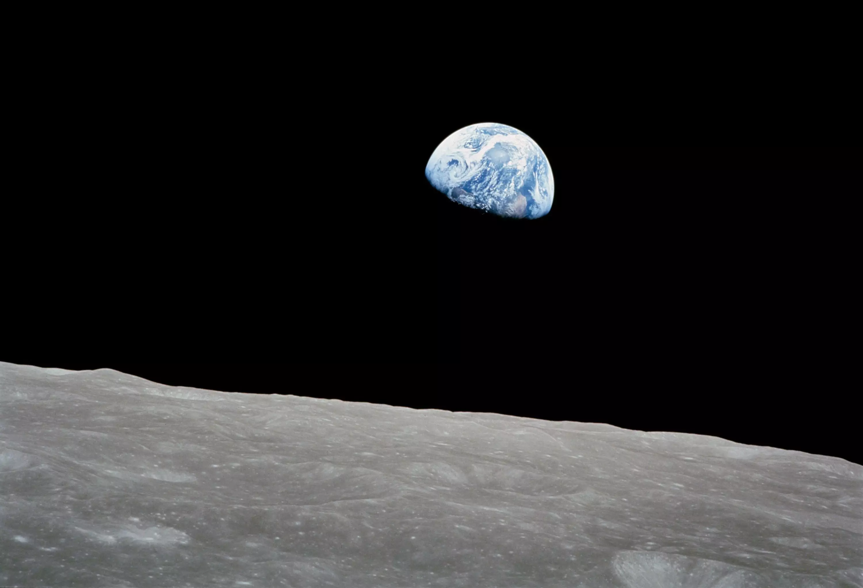 Apollo 8: Pirmā misija, lai atstātu Zemes orbītu