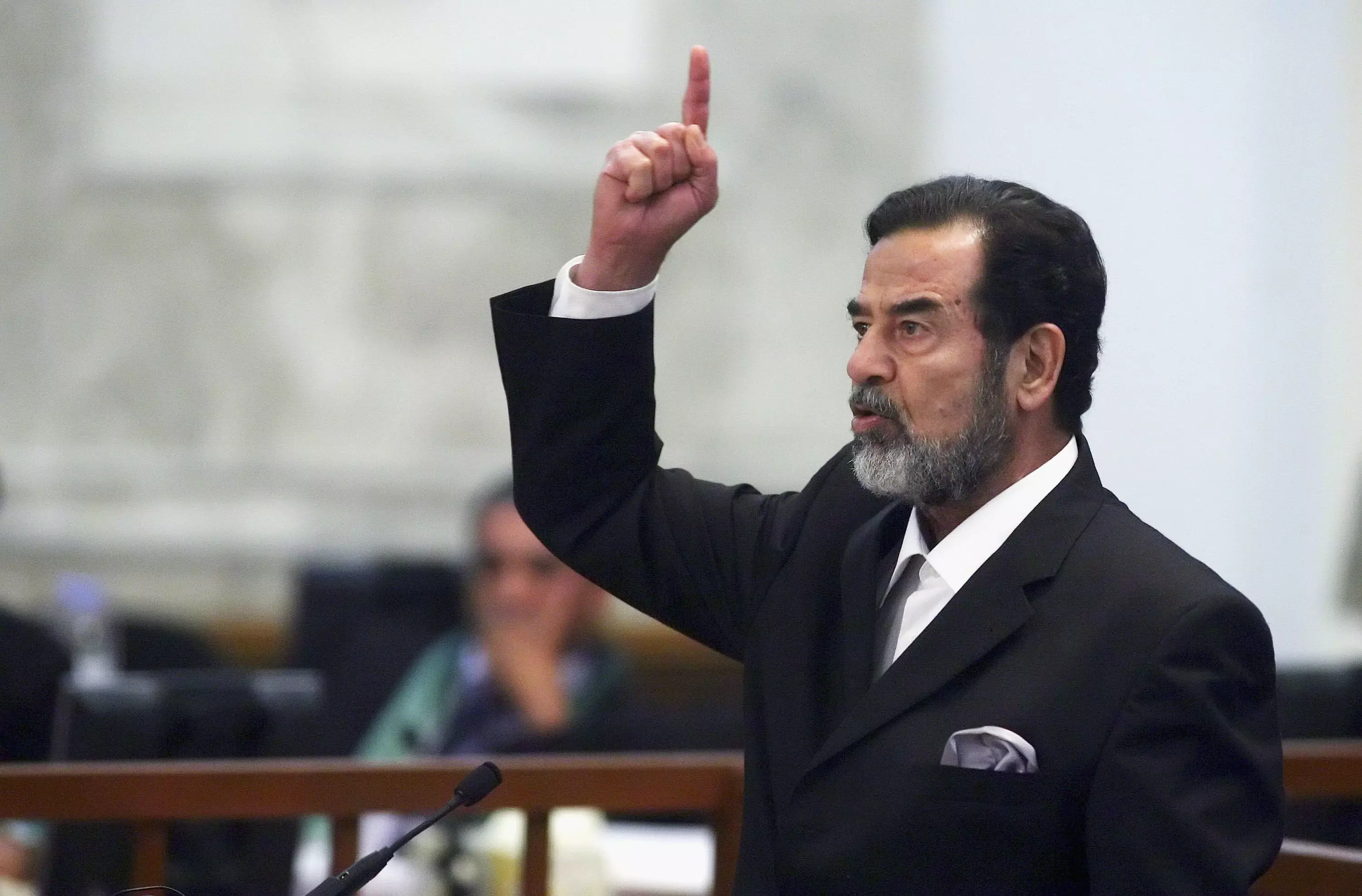 Bywgraffiad Saddam Hussein, unben Irac