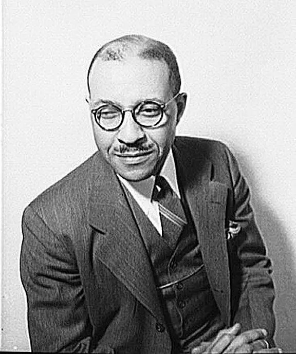 Чарльз С. Джонсон был чернокожим американским социологом, внесшим значительный вклад в эту область.