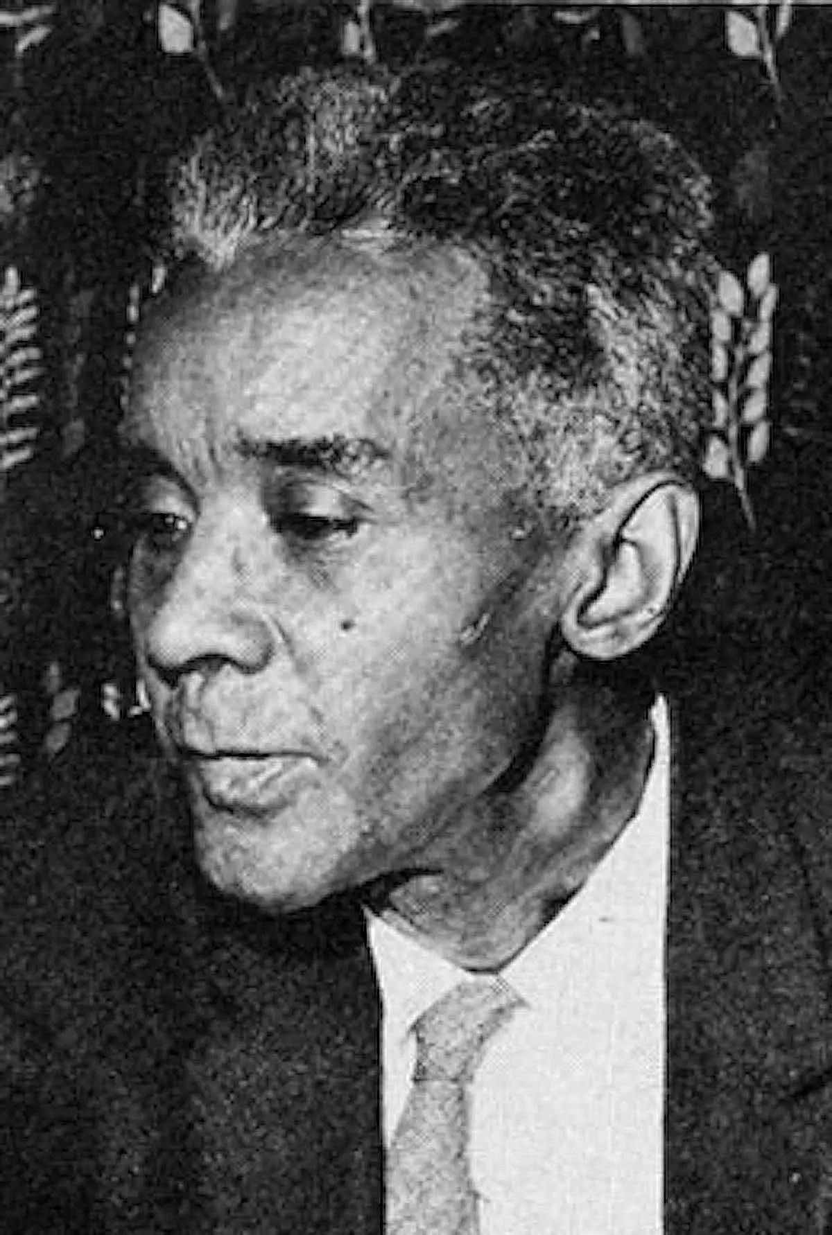 Larawan ng C.L.R. James, Trinidadian intelektwal at aktibista na gumawa ng mahahalagang kontribusyon sa sosyolohiya.