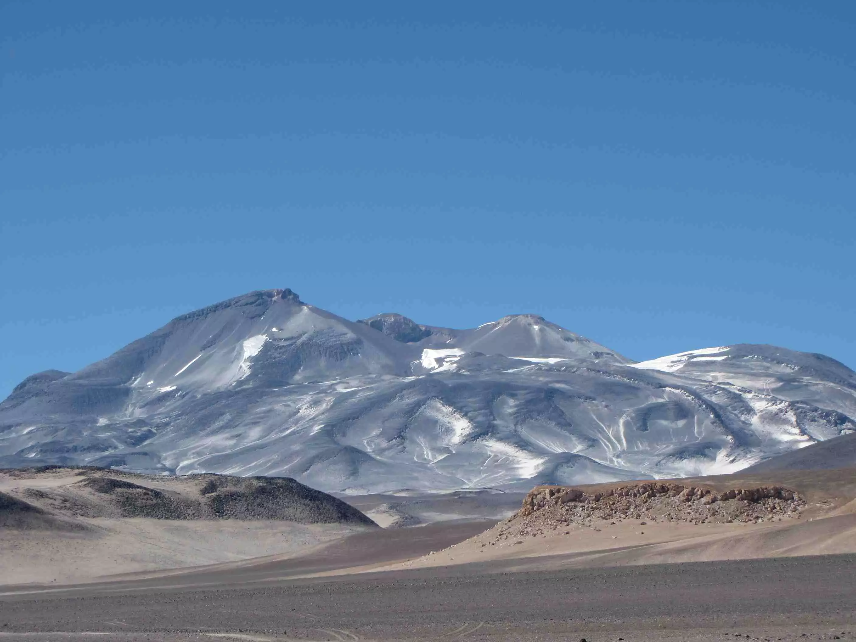 Вулканы Охос-дель-Саладо