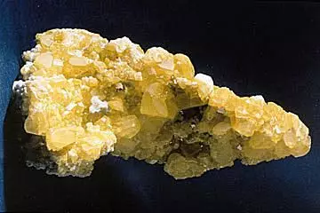 Mga Kristal na Sulfur
