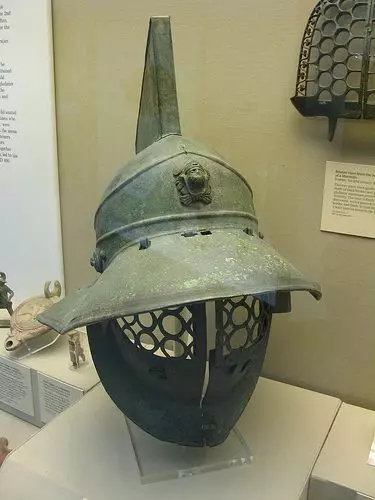 Бронзавы візыр са шлема Мурміла. Рымскі 1-2 стагоддзі н.э.